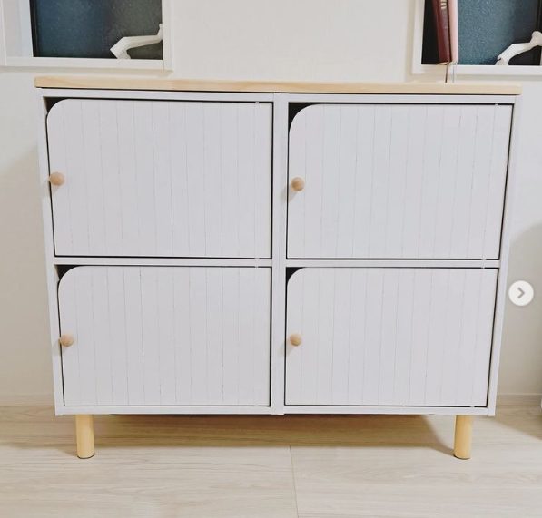 カラーボックスに扉を付けるアイディア集｜簡単DIY！100均アイテムでリメイク例をインスタで見つけた！ | HugKum（はぐくむ）