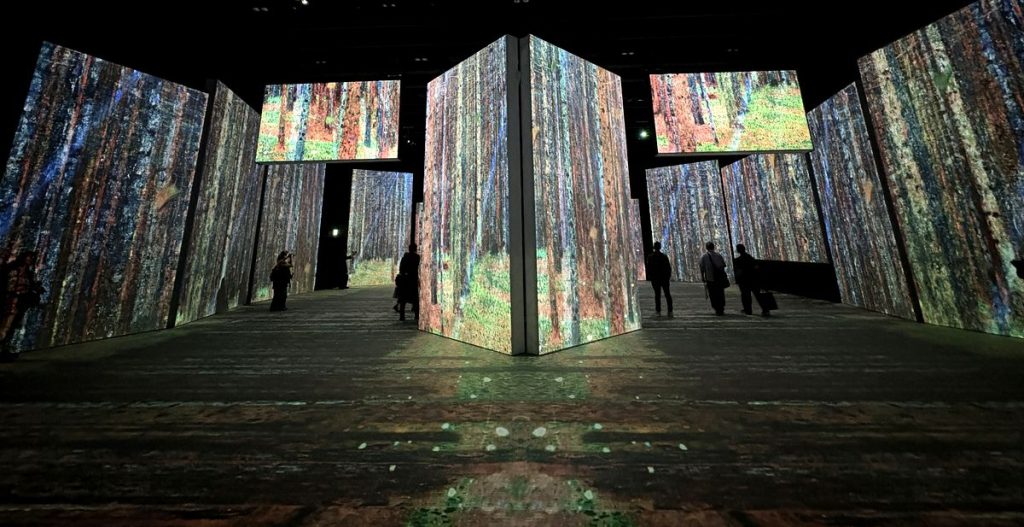 【世界初公開の没入型アート体験】Kis-My-Ft2 千賀健永さんも激推し「クリムト・アライブ」東京展が開催中 | HugKum（はぐくむ）