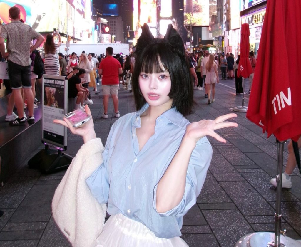 地下アイドルから超名門UCバークレーの卒業生代表に！ 現在1カ月の半分は旅行に行き、NYで投資家として大成功。「人の可能性は無限大」だと話すワケ【onodelaさん｜後編】 | HugKum ...